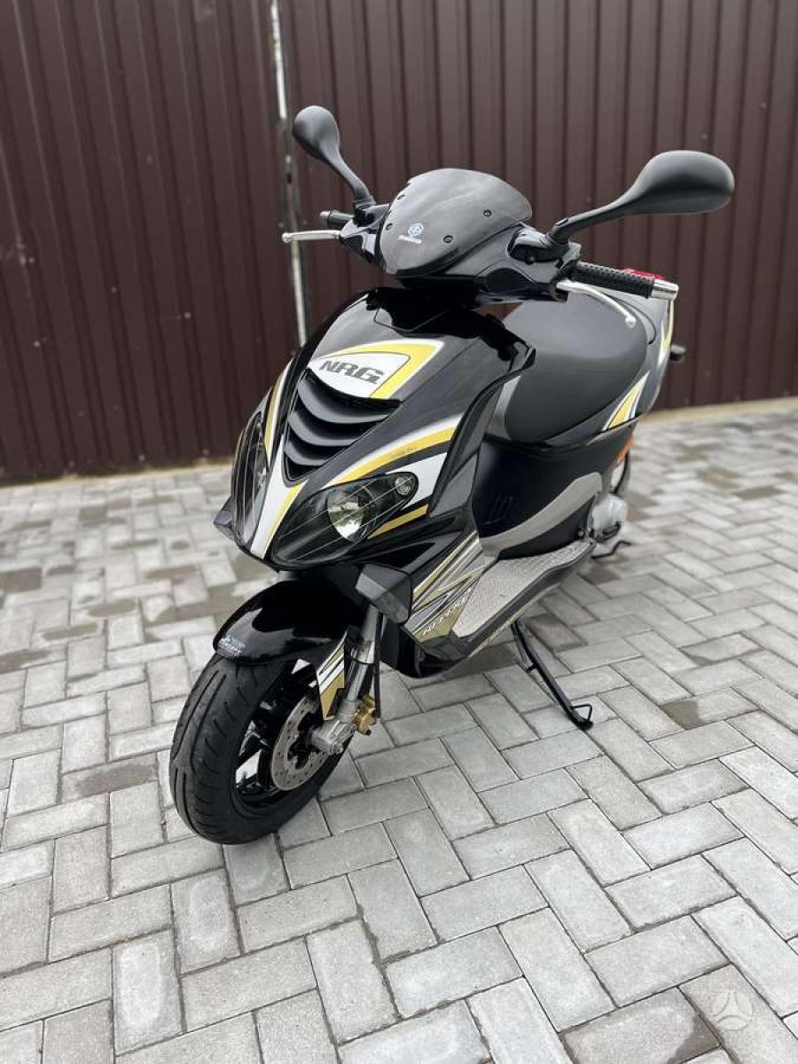 Черный Piaggio NRG 2010 в Каунас, объемом двигателя 49.00 л и пробегом 21 тыс. км за 1450 €, фото 17 на AUTOMOTO.COM.LV