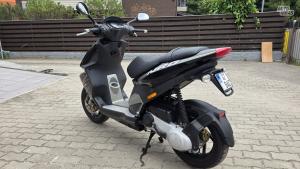 Black Piaggio NRG 2013 in Palanga, with an engine capacity of 0.05 L and mileage of 15 thousand km for 1450 €, photo 3 on AUTOMOTO.COM.LV