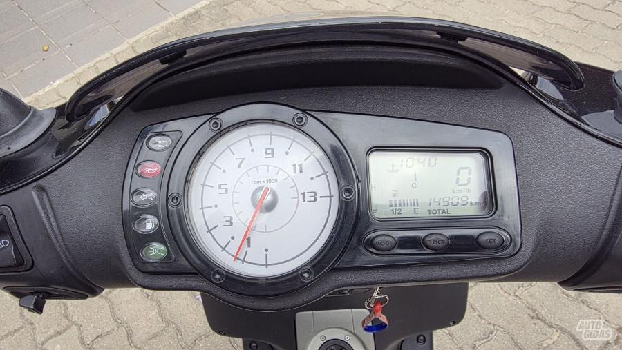 Black Piaggio NRG 2013 in Palanga, with an engine capacity of 0.05 L and mileage of 15 thousand km for 1450 €, photo 11 on AUTOMOTO.COM.LV
