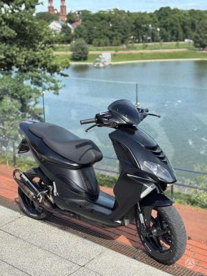 Black Piaggio NRG 2014 in Panevezys, with an engine capacity of 49.00 L and mileage of 2 thousand km for 1500 €, photo  on AUTOMOTO.COM.LV