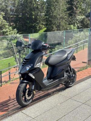 Black Piaggio NRG 2014 in Panevezys, with an engine capacity of 49.00 L and mileage of 2 thousand km for 1500 €, photo 4 on AUTOMOTO.COM.LV