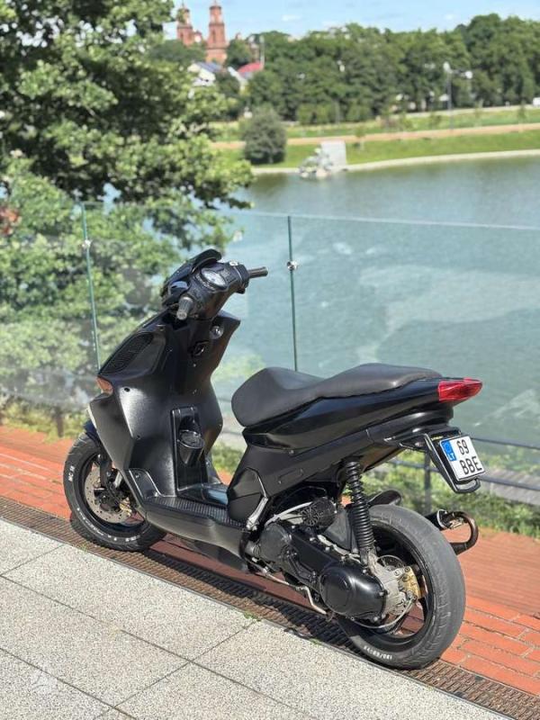 Black Piaggio NRG 2014 in Panevezys, with an engine capacity of 49.00 L and mileage of 2 thousand km for 1500 €, photo 4 on AUTOMOTO.COM.LV