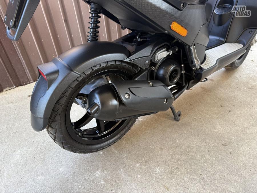 Melns Piaggio NRG 2015 Kauņa, ar dzinēja tilpumu 0.05 L un nobraukumu 12 tūkst. km par 1550 €, foto 3 vietnē AUTOMOTO.COM.LV