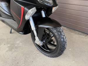 Melns Piaggio NRG 2015 Kauņa, ar dzinēja tilpumu 0.05 L un nobraukumu 16 tūkst. km par 1650 €, foto 5 vietnē AUTOMOTO.COM.LV