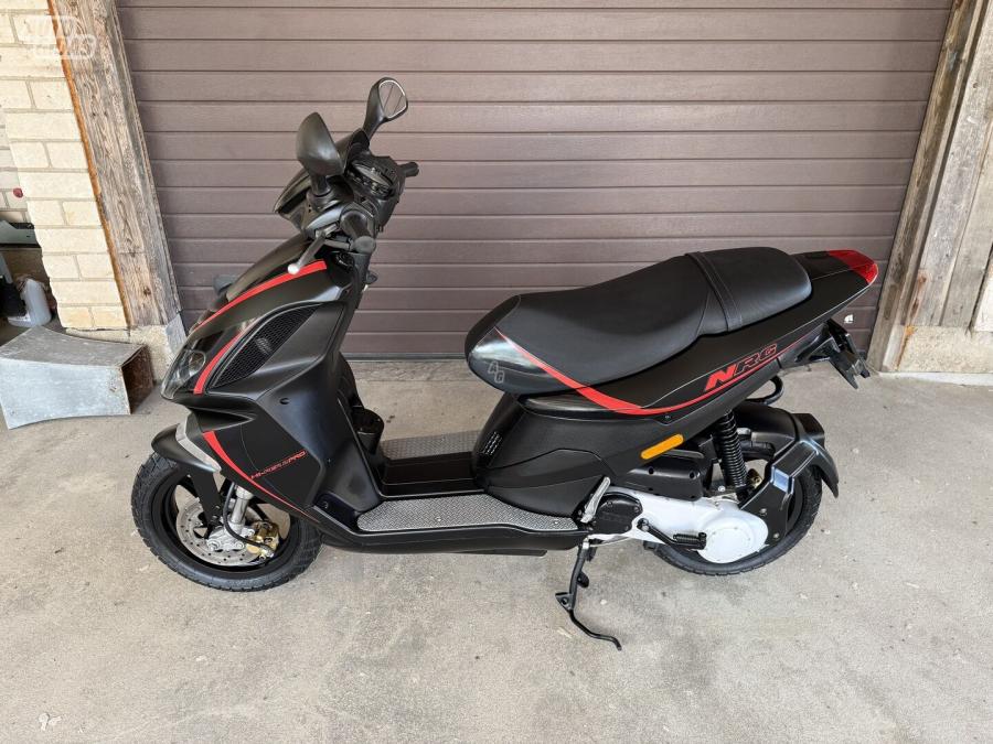 Melns Piaggio NRG 2015 Kauņa, ar dzinēja tilpumu 0.05 L un nobraukumu 16 tūkst. km par 1650 €, foto 9 vietnē AUTOMOTO.COM.LV