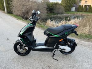Black Piaggio NRG 2015 in Prienai, with an engine capacity of 0.05 L and mileage of 13 thousand km for 1750 €, photo 7 on AUTOMOTO.COM.LV