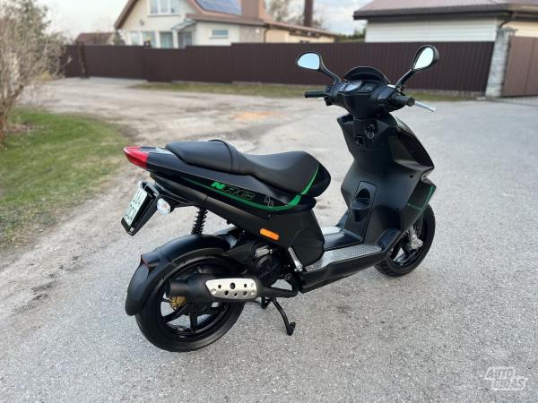 Black Piaggio NRG 2015 in Prienai, with an engine capacity of 0.05 L and mileage of 13 thousand km for 1750 €, photo 7 on AUTOMOTO.COM.LV