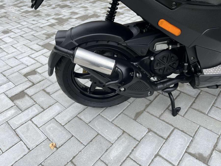 Черный Piaggio NRG 2015 в Каунас, объемом двигателя 49.00 л и пробегом 13 тыс. км за 1550 €, фото 13 на AUTOMOTO.COM.LV