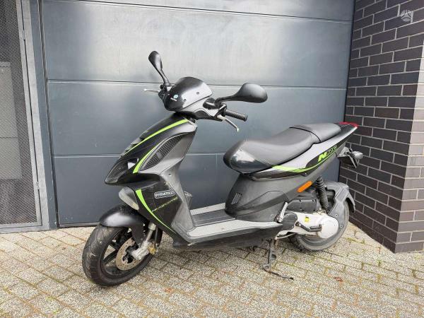 Black Piaggio NRG 2015 in Klaipeda, with an engine capacity of 49.00 L and mileage of 28 thousand km for 1550 €, photo 1 on AUTOMOTO.COM.LV