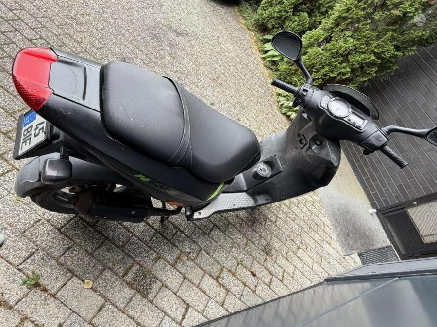 Black Piaggio NRG 2015 in Klaipeda, with an engine capacity of 49.00 L and mileage of 28 thousand km for 1550 €, photo 6 on AUTOMOTO.COM.LV