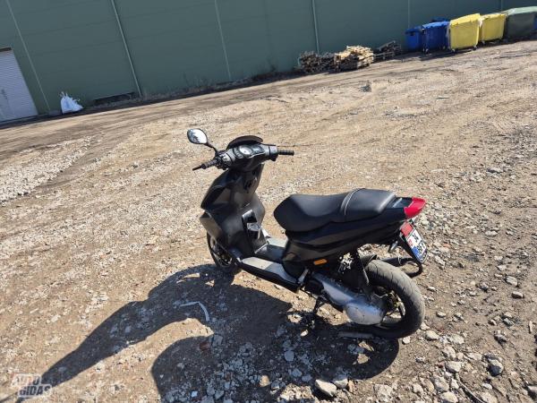 Melns Piaggio NRG 2016 Kauņa, ar dzinēja tilpumu 0.05 L un nobraukumu 10 tūkst. km par 1700 €, foto 3 vietnē AUTOMOTO.COM.LV