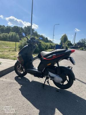 Melns Piaggio NRG 2017 Kauņa, ar dzinēja tilpumu 0.05 L un nobraukumu 14 tūkst. km par 1500 €, foto 7 vietnē AUTOMOTO.COM.LV