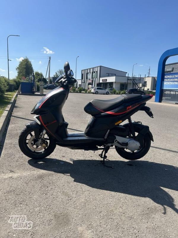 Черный Piaggio NRG 2017 в Каунас, объемом двигателя 0.05 л и пробегом 14 тыс. км за 1500 €, фото 7 на AUTOMOTO.COM.LV