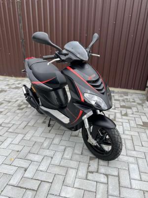 Черный Piaggio NRG 2017 в Каунас, объемом двигателя 49.00 л и пробегом 15 тыс. км за 1550 €, фото  на AUTOMOTO.COM.LV