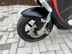 Black Piaggio NRG 2017 in Kaunas, with an engine capacity of 49.00 L and mileage of 15 thousand km for 1550 €, photo 11 on AUTOMOTO.COM.LV