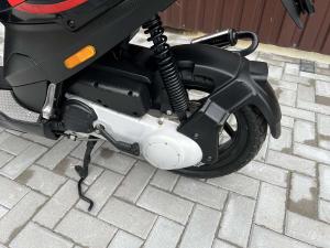 Black Piaggio NRG 2017 in Kaunas, with an engine capacity of 49.00 L and mileage of 15 thousand km for 1550 €, photo 12 on AUTOMOTO.COM.LV