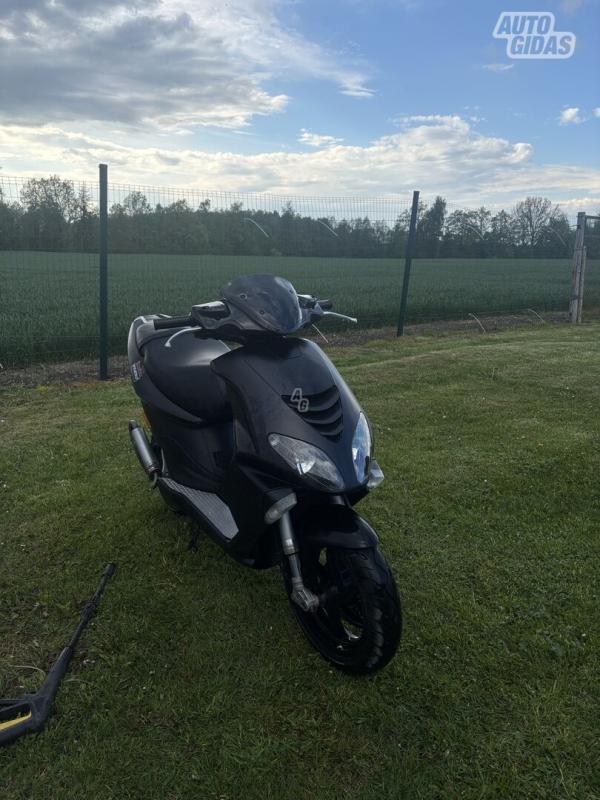 Black Piaggio NRG 2017 in Mazeikiai, with an engine capacity of 0.07 L and mileage of 0 thousand km for 1100 €, photo 1 on AUTOMOTO.COM.LV