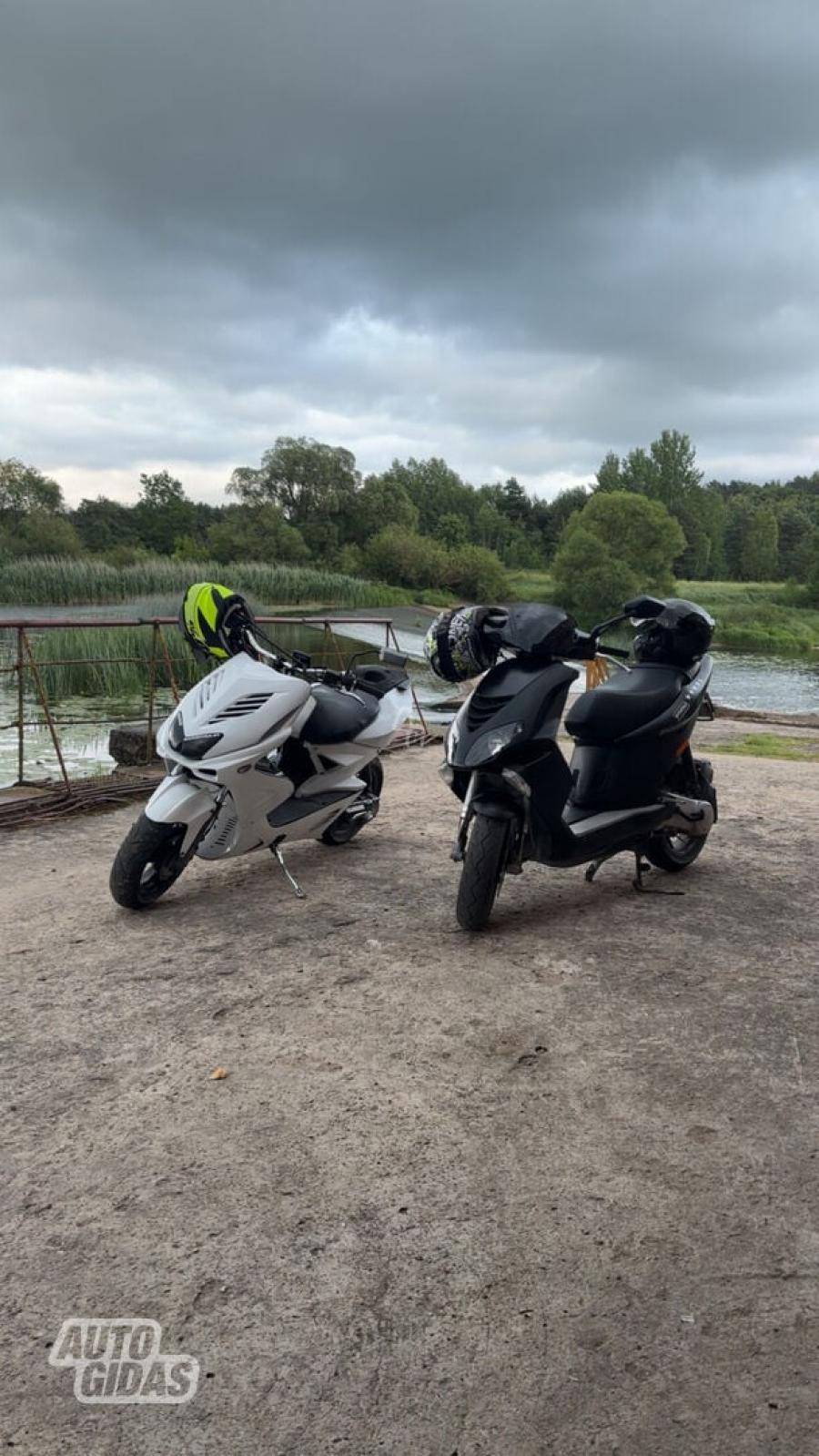 Black Piaggio NRG 2017 in Mazeikiai, with an engine capacity of 0.07 L and mileage of 0 thousand km for 1100 €, photo 7 on AUTOMOTO.COM.LV