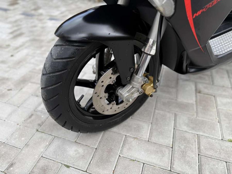 Черный Piaggio NRG 2017 в Каунас, объемом двигателя 49.00 л и пробегом 18 тыс. км за 1550 €, фото 12 на AUTOMOTO.COM.LV