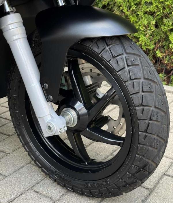 Черный Piaggio NRG 2018 в Мариямполе, объемом двигателя 49.00 л и пробегом 4 тыс. км за 1650 €, фото 9 на AUTOMOTO.COM.LV