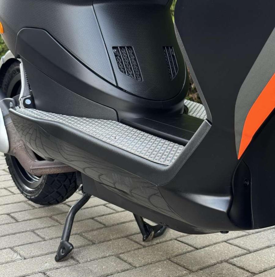 Черный Piaggio NRG 2018 в Мариямполе, объемом двигателя 49.00 л и пробегом 4 тыс. км за 1650 €, фото 15 на AUTOMOTO.COM.LV