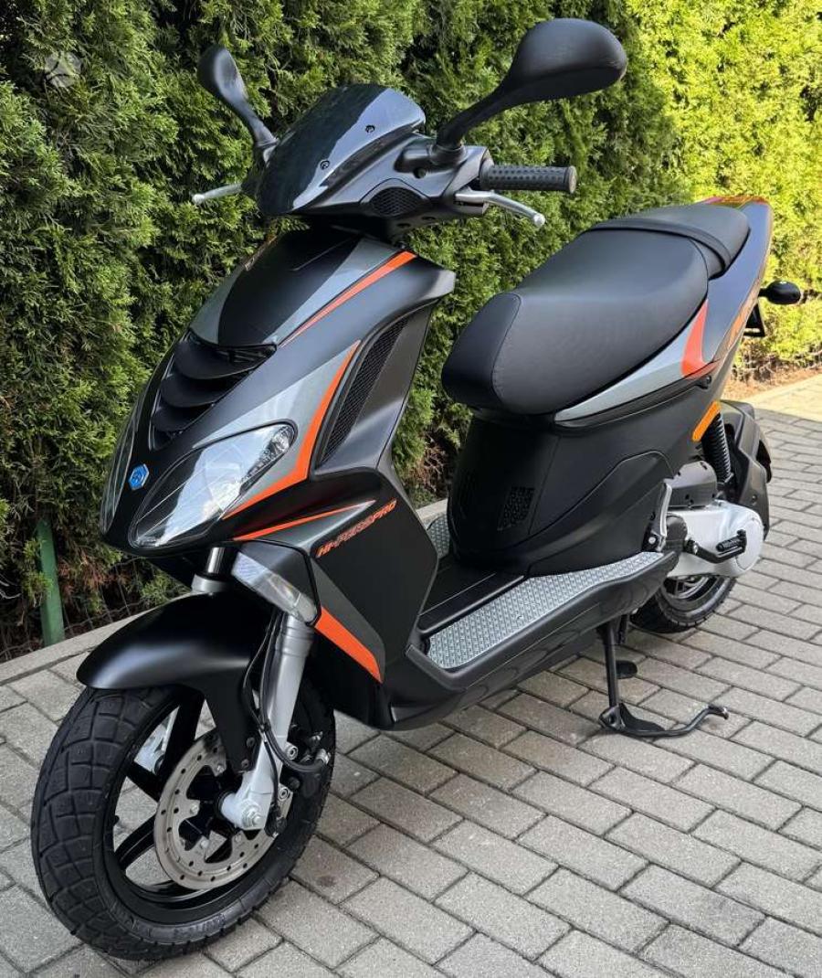 Черный Piaggio NRG 2018 в Мариямполе, объемом двигателя 49.00 л и пробегом 4 тыс. км за 1650 €, фото 28 на AUTOMOTO.COM.LV