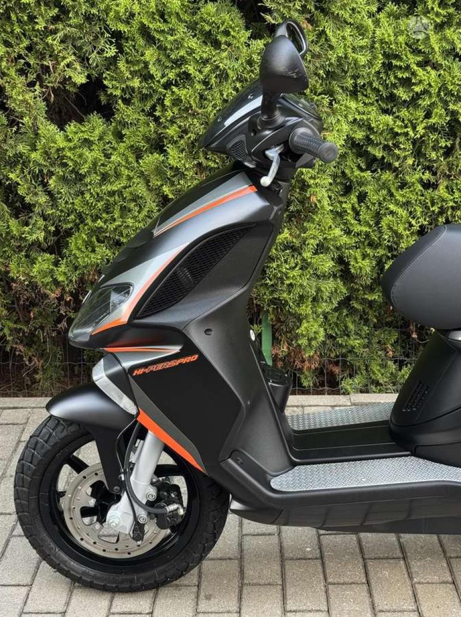 Черный Piaggio NRG 2018 в Мариямполе, объемом двигателя 49.00 л и пробегом 4 тыс. км за 1650 €, фото 29 на AUTOMOTO.COM.LV