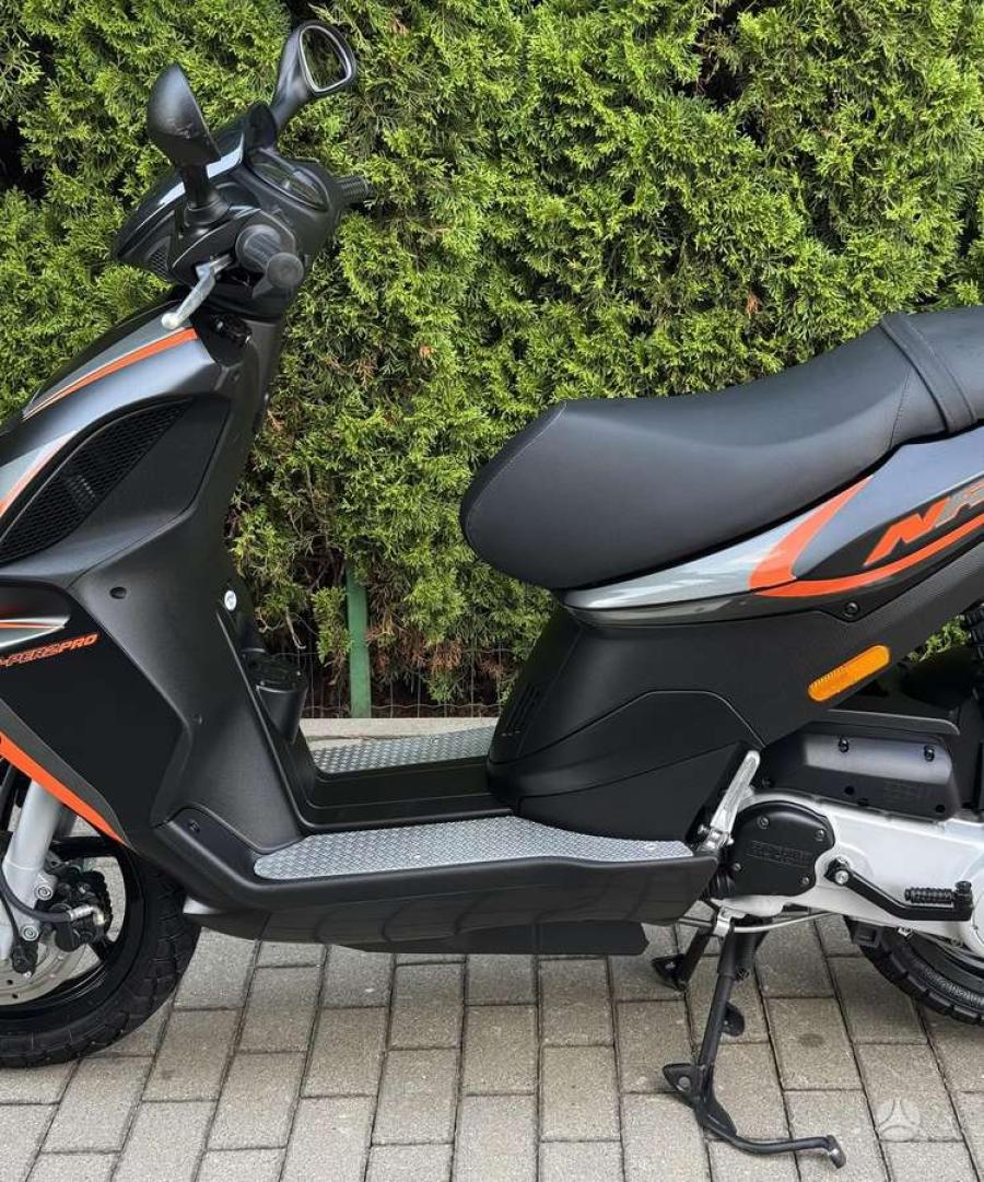 Черный Piaggio NRG 2018 в Мариямполе, объемом двигателя 49.00 л и пробегом 4 тыс. км за 1650 €, фото 30 на AUTOMOTO.COM.LV