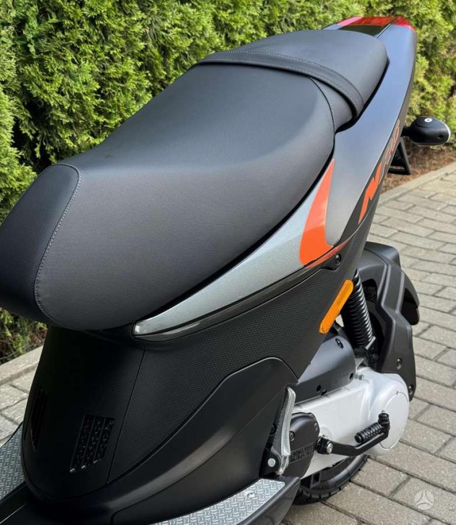 Черный Piaggio NRG 2018 в Мариямполе, объемом двигателя 49.00 л и пробегом 4 тыс. км за 1650 €, фото 35 на AUTOMOTO.COM.LV