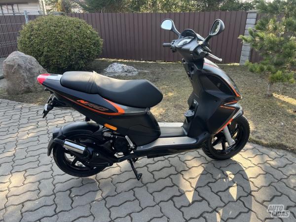 Black Piaggio NRG 2019 in Prienai, with an engine capacity of 0.05 L and mileage of 7 thousand km for 1950 €, photo 5 on AUTOMOTO.COM.LV