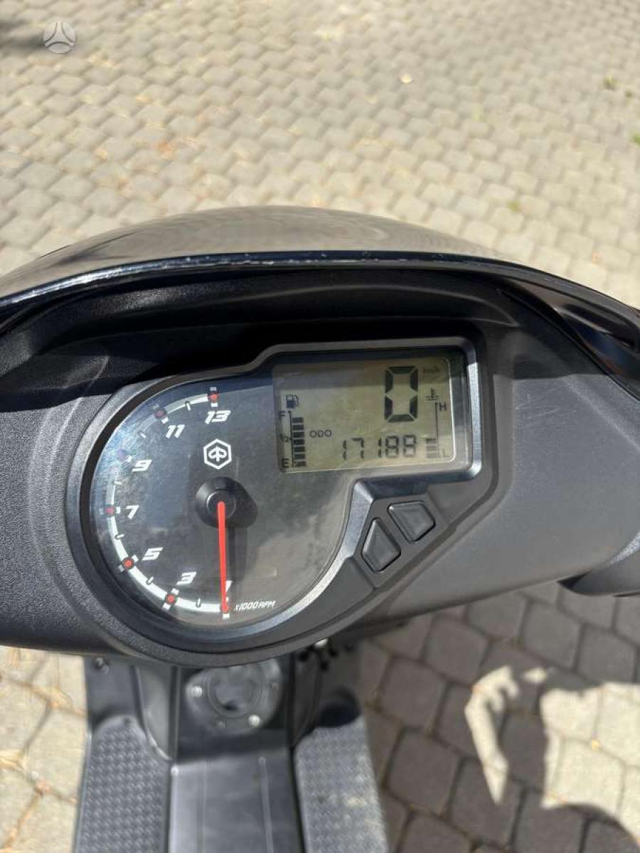 Melns Piaggio NRG 2019 Kauņa, ar dzinēja tilpumu 49.00 L un nobraukumu 17 tūkst. km par 1750 €, foto 7 vietnē AUTOMOTO.COM.LV