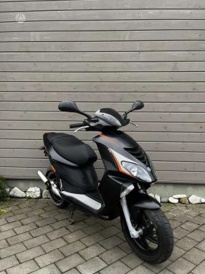 Черный Piaggio NRG 2019 в Клайпеда, объемом двигателя 50.00 л и пробегом 8 тыс. км за 1380 €, фото  на AUTOMOTO.COM.LV