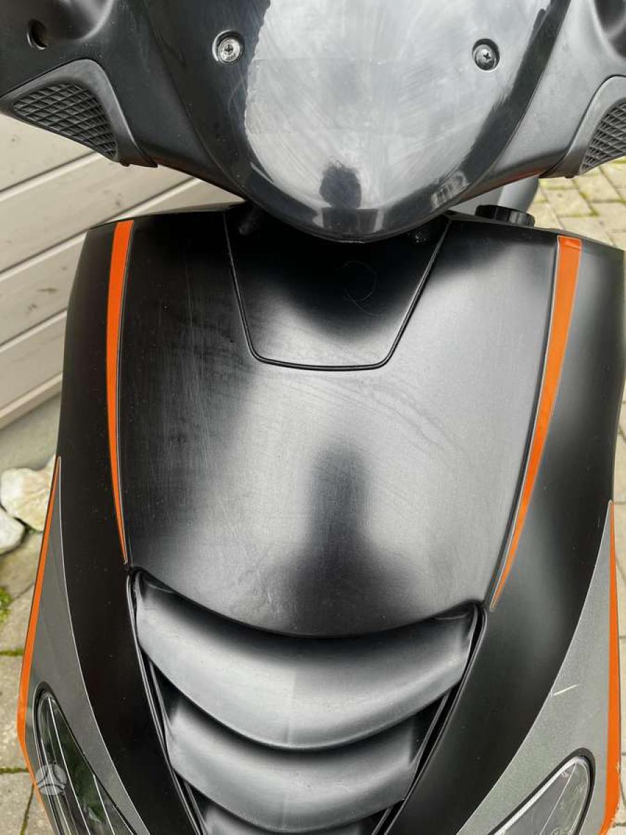 Black Piaggio NRG 2019 in Klaipeda, with an engine capacity of 50.00 L and mileage of 8 thousand km for 1380 €, photo 10 on AUTOMOTO.COM.LV