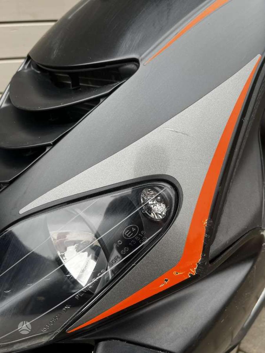 Black Piaggio NRG 2019 in Klaipeda, with an engine capacity of 50.00 L and mileage of 8 thousand km for 1380 €, photo 12 on AUTOMOTO.COM.LV