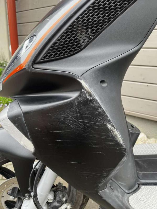 Черный Piaggio NRG 2019 в Клайпеда, объемом двигателя 50.00 л и пробегом 8 тыс. км за 1380 €, фото 9 на AUTOMOTO.COM.LV