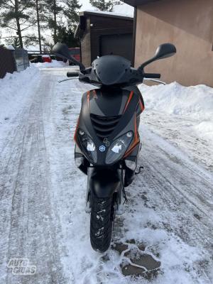 Black Piaggio NRG 2020 in Prienai, with an engine capacity of 0.05 L and mileage of 2 thousand km for 2050 €, photo 3 on AUTOMOTO.COM.LV