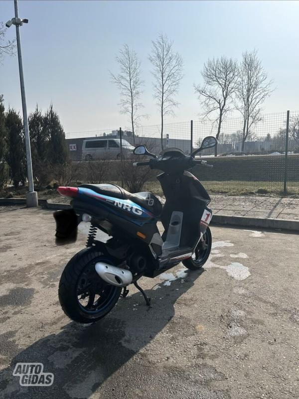 Zils Piaggio NRG 2006 Kauņa, ar dzinēja tilpumu 0.05 L un nobraukumu 10 tūkst. km par 1050 €, foto 4 vietnē AUTOMOTO.COM.LV