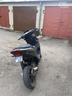 Pelēks Piaggio NRG 2008 Panevēža, ar dzinēja tilpumu 0.05 L un nobraukumu 5 tūkst. km par 1200 €, foto 5 vietnē AUTOMOTO.COM.LV