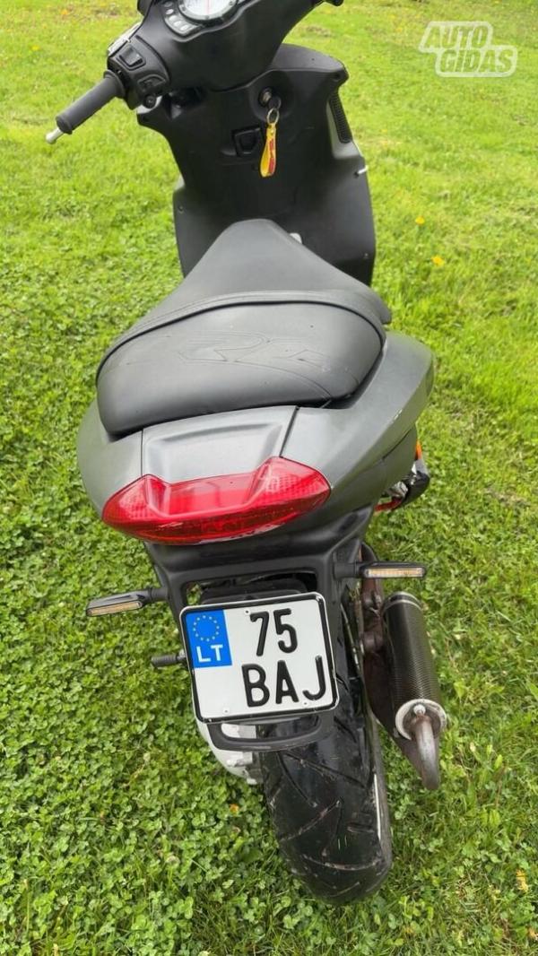 Серый Piaggio NRG 2012 в Вильнюс, объемом двигателя 0.05 л и пробегом 26 тыс. км за 850 €, фото 4 на AUTOMOTO.COM.LV