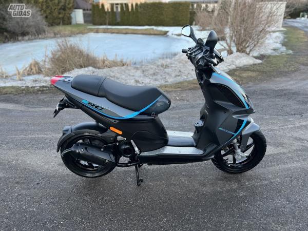 Pelēks Piaggio NRG 2013 Prienai, ar dzinēja tilpumu 0.05 L un nobraukumu 5 tūkst. km par 1399 €, foto 4 vietnē AUTOMOTO.COM.LV
