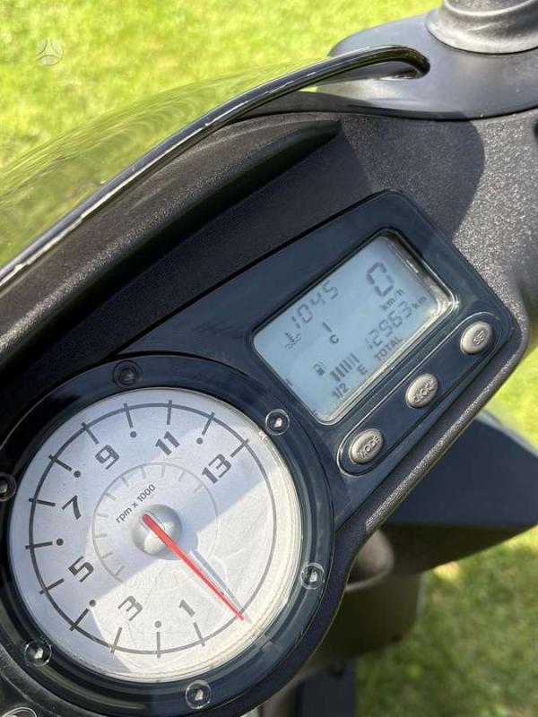 Grey Piaggio NRG 2015 in Kaunas, with an engine capacity of 50.00 L and mileage of 13 thousand km for 1550 €, photo 7 on AUTOMOTO.COM.LV