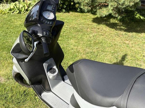 Grey Piaggio NRG 2015 in Kaunas, with an engine capacity of 50.00 L and mileage of 13 thousand km for 1550 €, photo 8 on AUTOMOTO.COM.LV