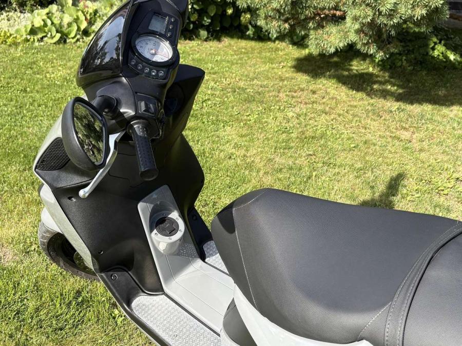 Grey Piaggio NRG 2015 in Kaunas, with an engine capacity of 50.00 L and mileage of 13 thousand km for 1550 €, photo 8 on AUTOMOTO.COM.LV