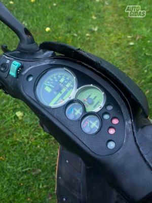 Piaggio NRG 2003 in Birstonas, with an engine capacity of 0.05 L and mileage of 18 thousand km for 680 €, photo 7 on AUTOMOTO.COM.LV