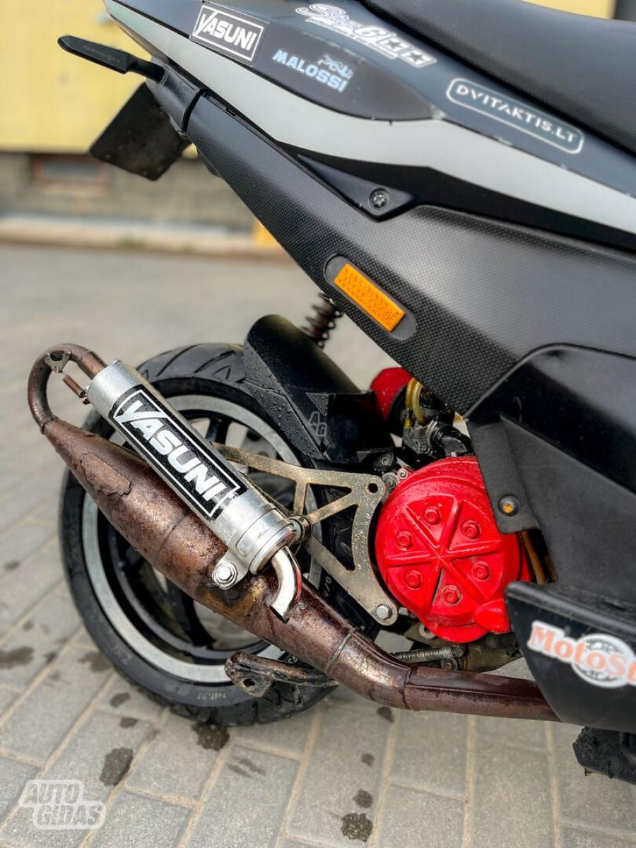 Piaggio NRG 2007 in Klaipeda, with an engine capacity of 0.05 L and mileage of 18 thousand km for 1300 €, photo 5 on AUTOMOTO.COM.LV