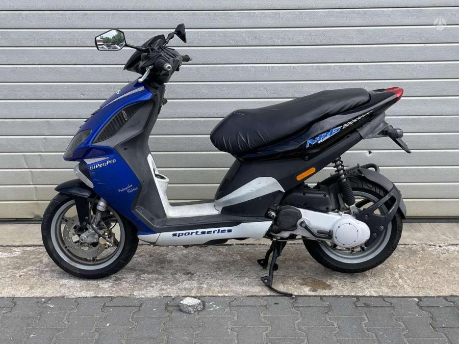 Piaggio NRG 2007 Vilkaviškis, ar dzinēja tilpumu 50.00 L un nobraukumu 18 tūkst. km par 750 €, foto 4 vietnē AUTOMOTO.COM.LV