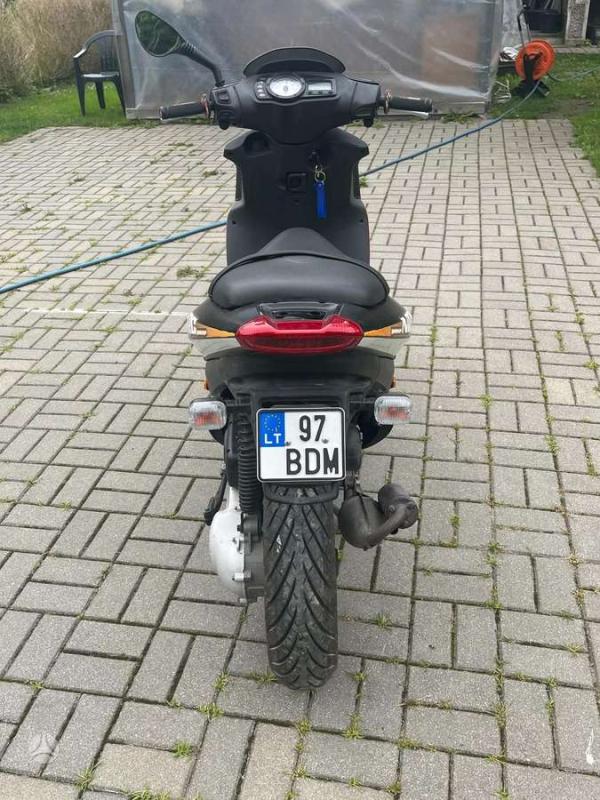 Piaggio NRG 2008 Klaipėda, ar dzinēja tilpumu 49.00 L un nobraukumu 18 tūkst. km par 950 €, foto 2 vietnē AUTOMOTO.COM.LV