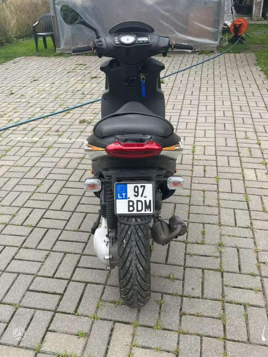 Piaggio NRG 2008 in Klaipeda, with an engine capacity of 49.00 L and mileage of 18 thousand km for 950 €, photo 3 on AUTOMOTO.COM.LV
