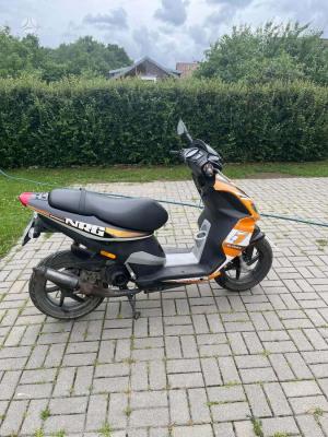 Piaggio NRG 2008 in Klaipeda, with an engine capacity of 49.00 L and mileage of 18 thousand km for 950 €, photo 5 on AUTOMOTO.COM.LV