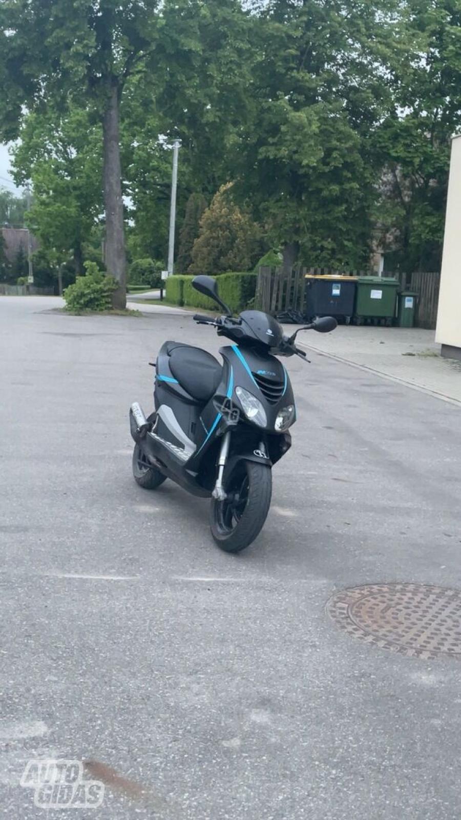 Piaggio NRG 2009 Viļņa, ar dzinēja tilpumu 0.05 L un nobraukumu 0 tūkst. km par 1000 €, foto 1 vietnē AUTOMOTO.COM.LV